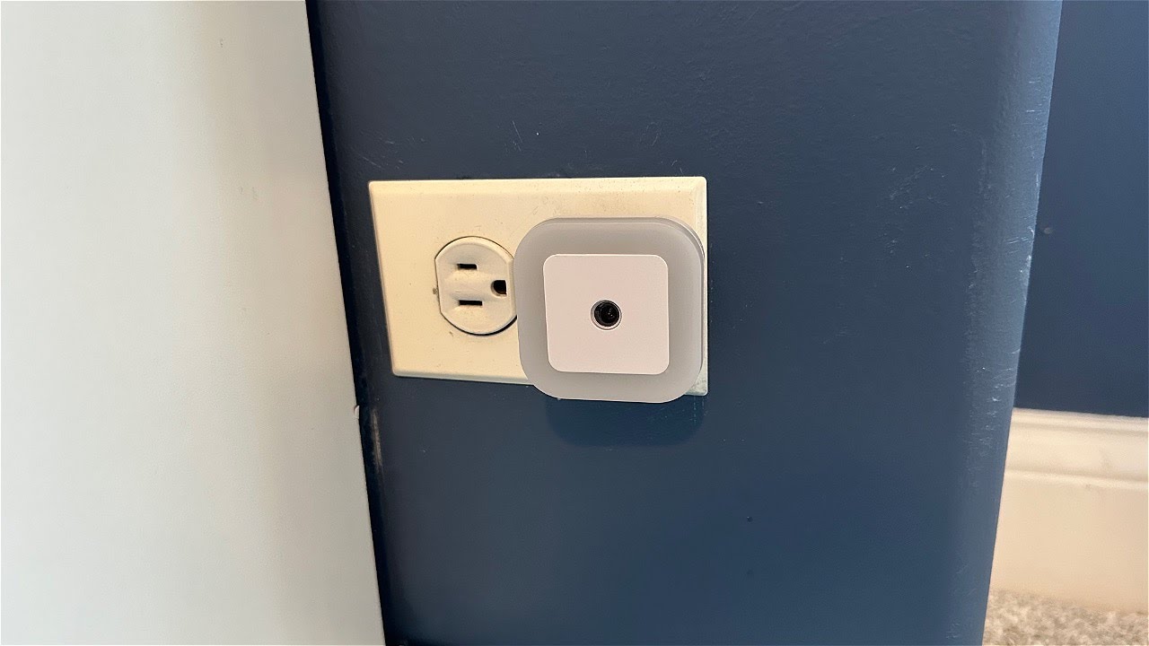 Uigos LED Night Light Lamp with Dusk to Dawn Smart Sensor - YouTube