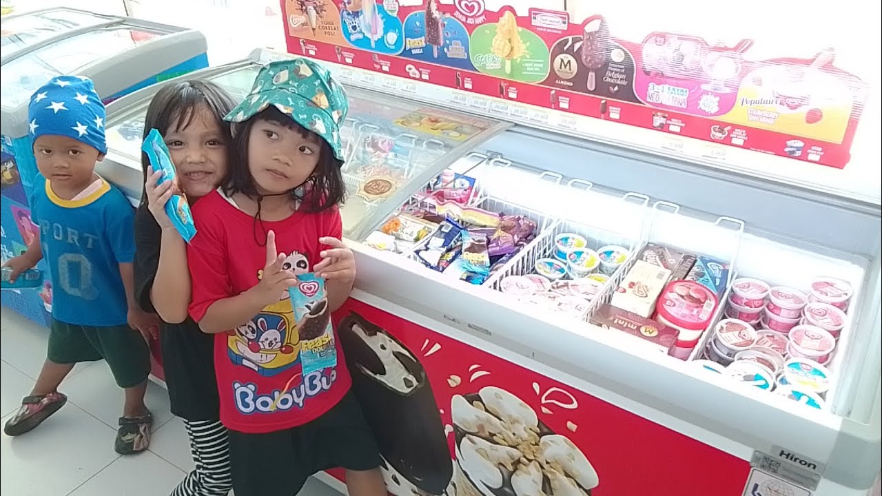 ZAFIRA DRAMA BORONG ES KRIM WALL'S DI INDOMARET, ES KRIM WALL'S FEAST ...