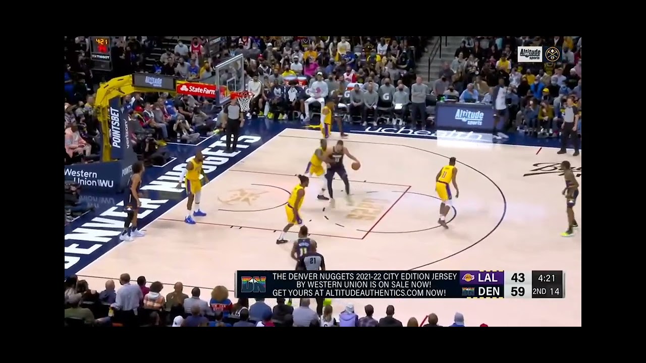 Jokić toys with Dwight Howard - YouTube