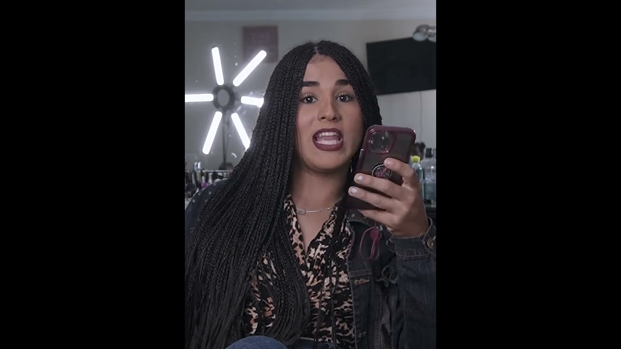 Aisha se le declaró a un chic0 en el colegi0 y casi la expulsan😱 - YouTube