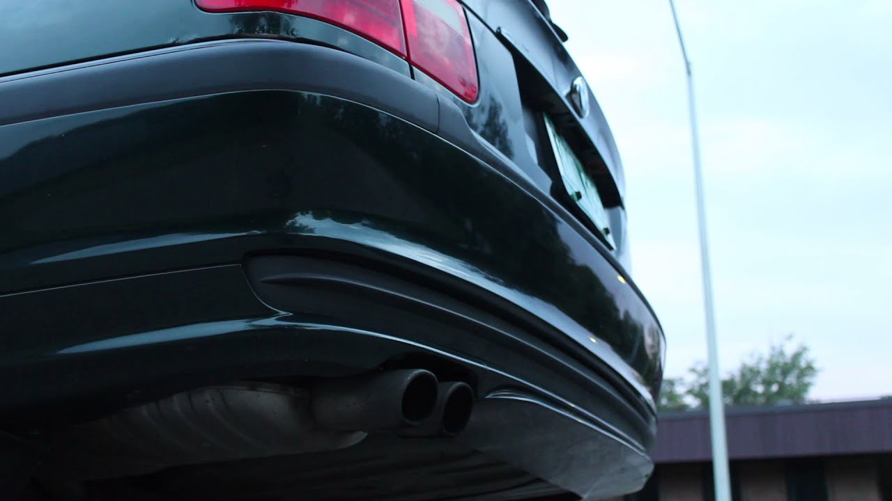 2005 BMW 325xi Startup and Exhaust - YouTube