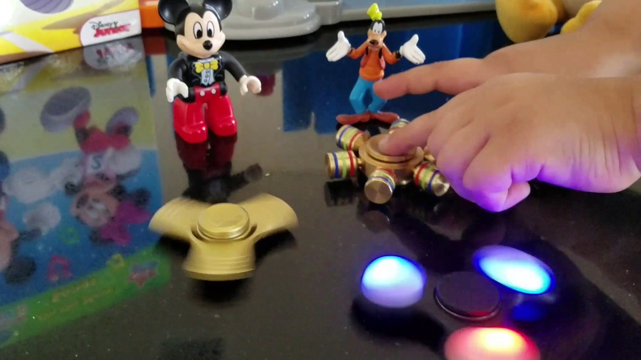 MICKEY MOUSE FIDGET SPINNER, GOOFY SPINNER, So much fun - YouTube