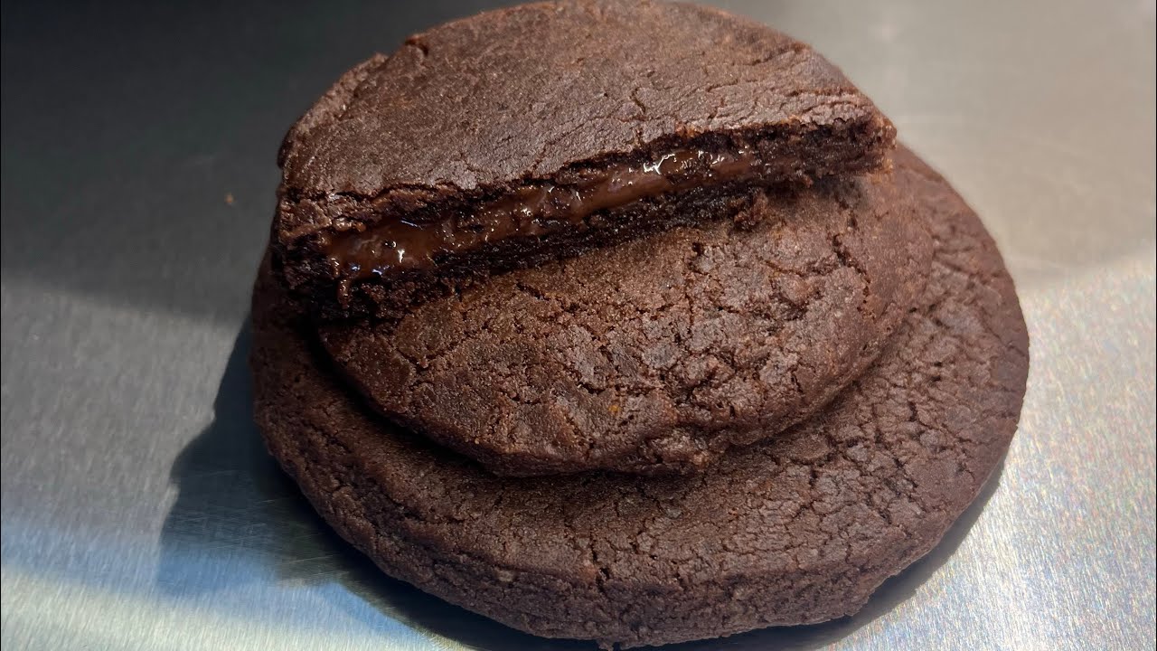 Vegan Gianduja Cookie.. Crispy chocolate cookie filled with Gianduja ...