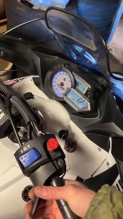 Yamaha Apex GT 2008 irratic idle - YouTube