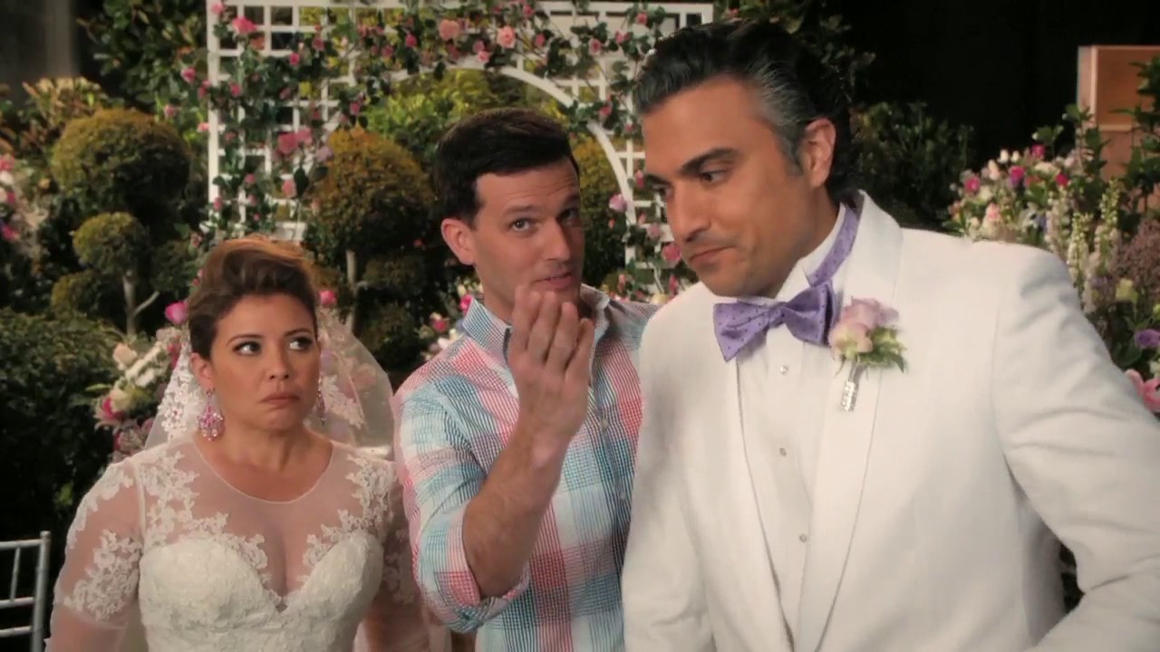 Mike Kalinowski - Jane the Virgin - Chapter 55 - YouTube