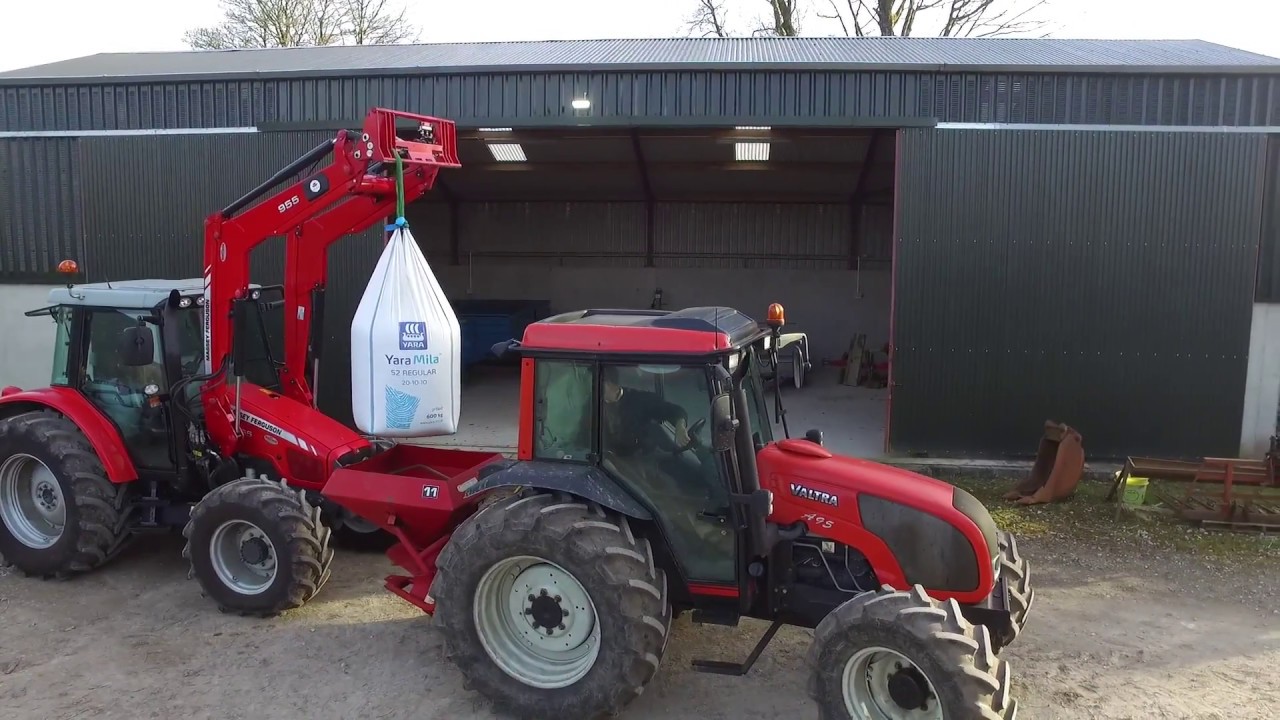 Spreading Fertilizer | MF 5455 & Valtra a95 - YouTube
