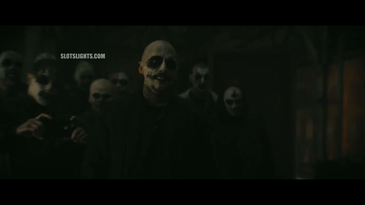 The Batman(2022) I'm vengeance, train station scene. - YouTube