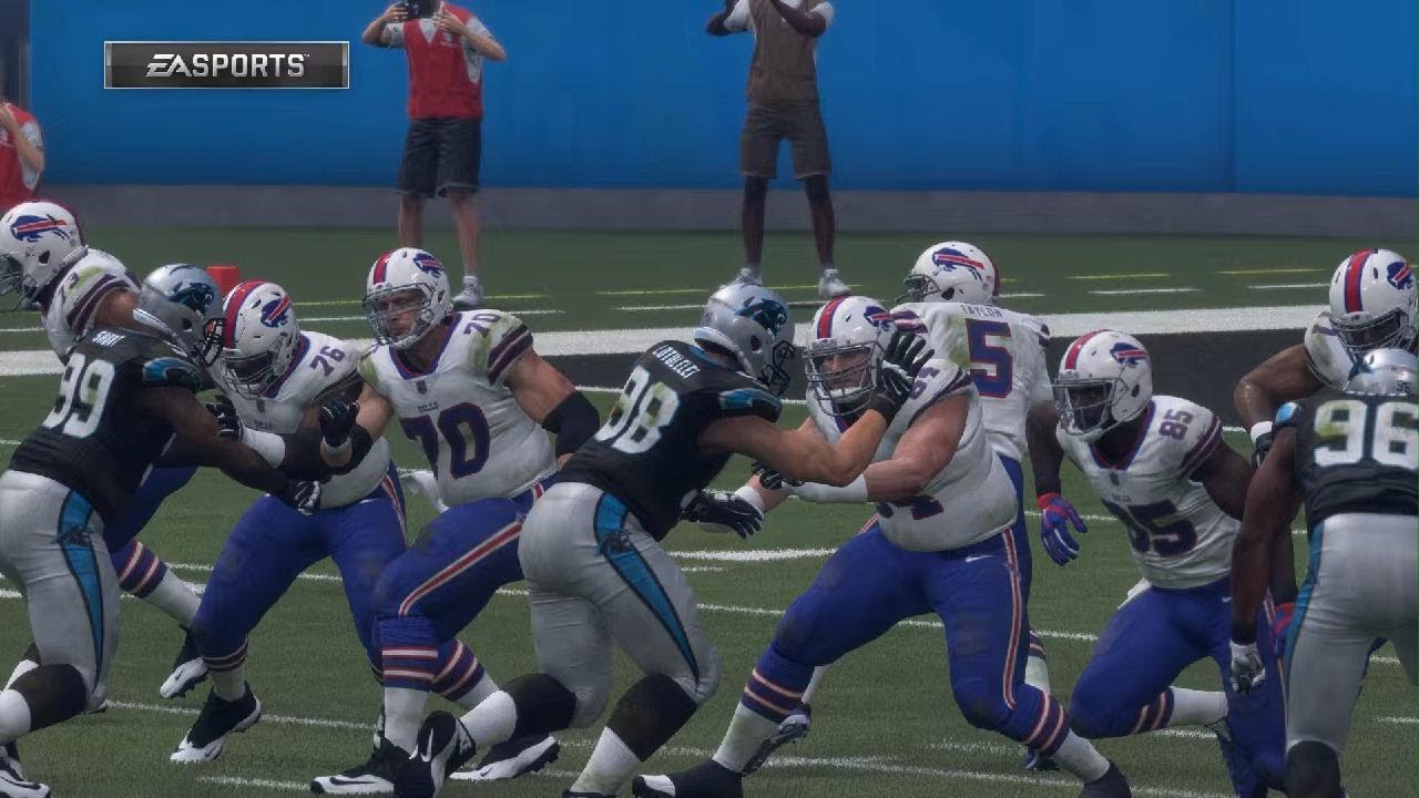 Madden NFL 18 great under sack - YouTube
