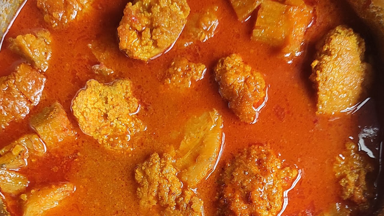 Macher dim recipe ll kacha kola diye macher dim jhol recipe - YouTube