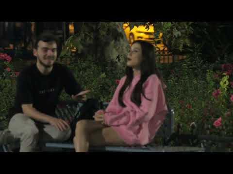 Ateşli Kızın Yanında Sünnet Olma Şakası ! Emoliiozd Kamera Şakası
