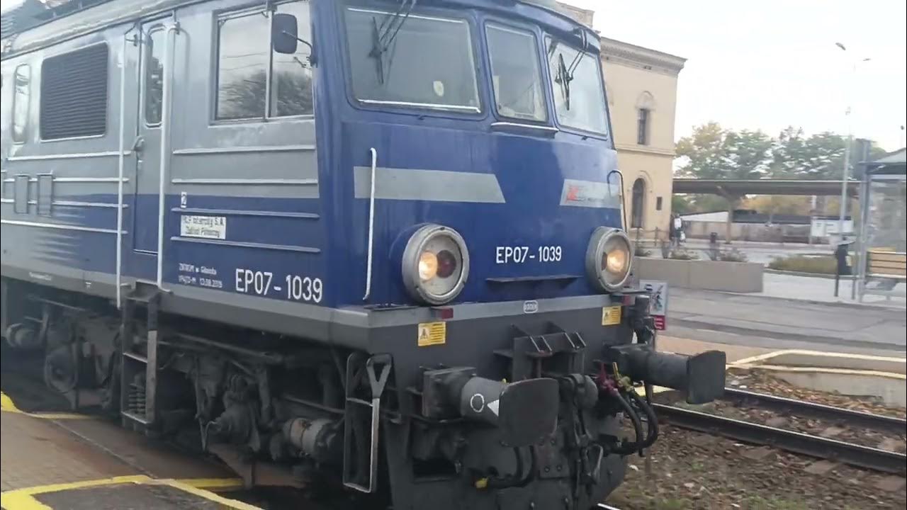 odjazd IC Ukiel z stacji Inowrocław - YouTube