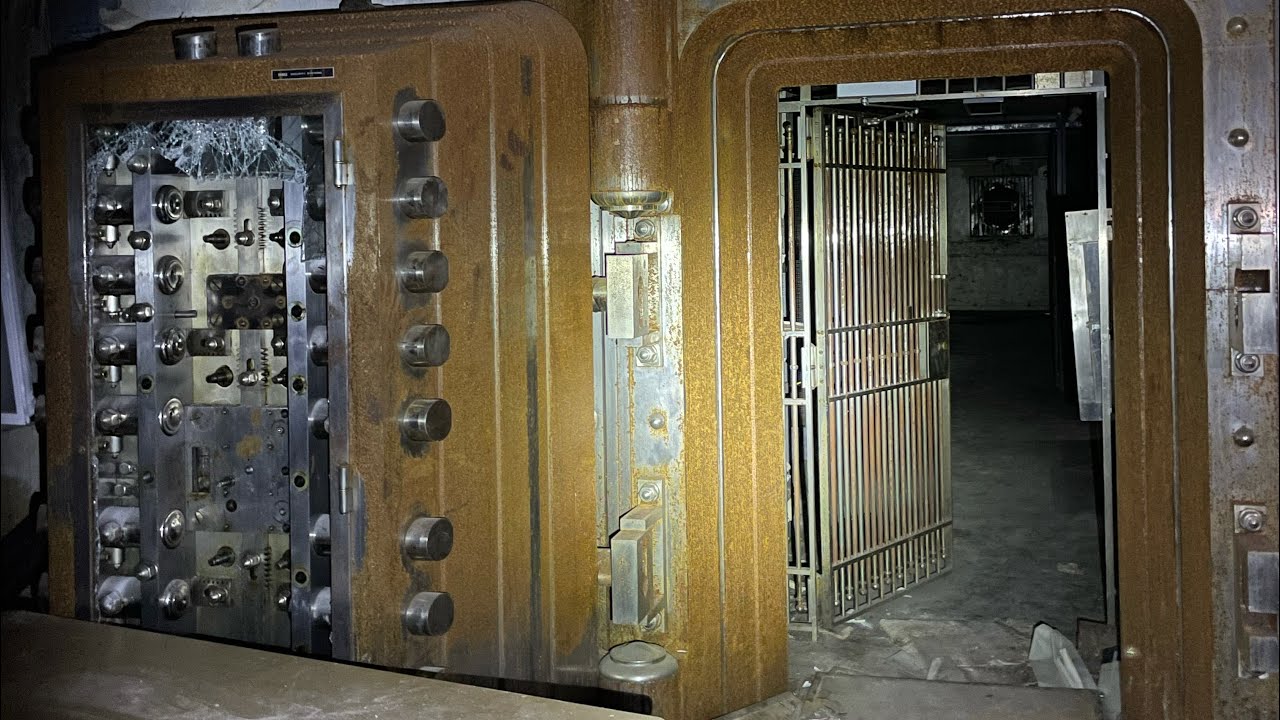 Federal Reserve Bank Inside