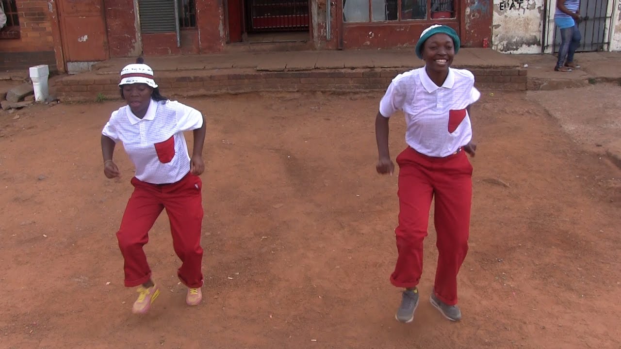 Two women break down stereotypes in Pantsula dancing. - YouTube
