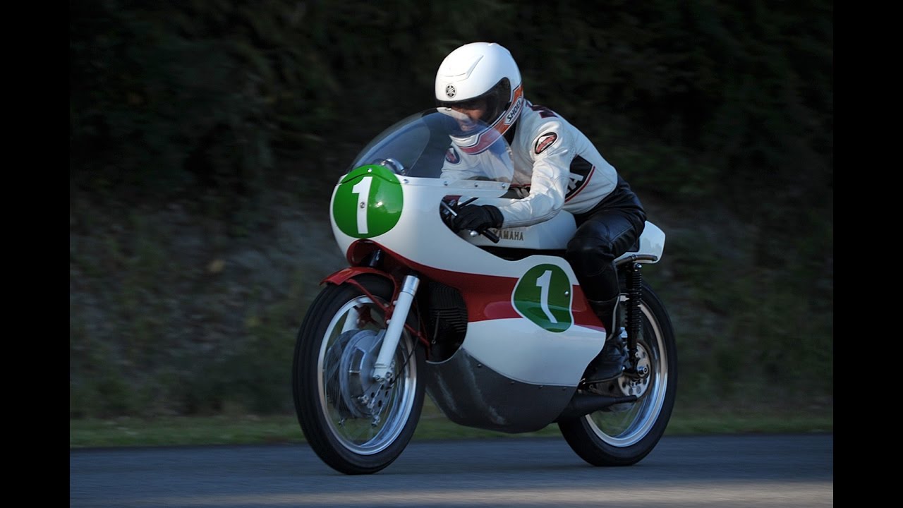 YAMAHA RD56 - YouTube