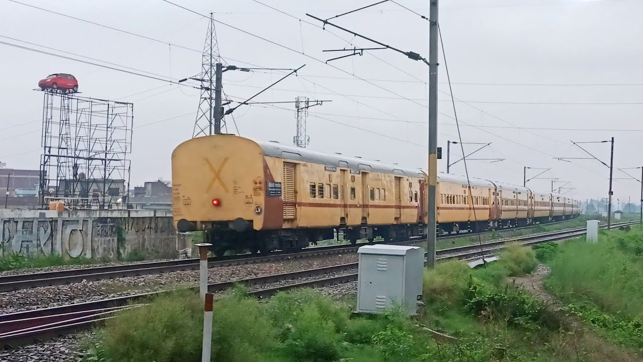 ICF Train Of Indian Railways | 14241 Nauchandi Express At Full Speed ...