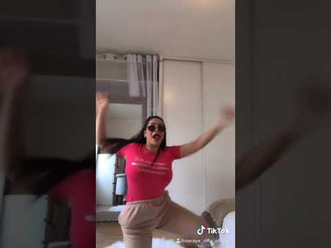 Quand quelqu’un tousse à côté de Soraya Riffy dans le métro