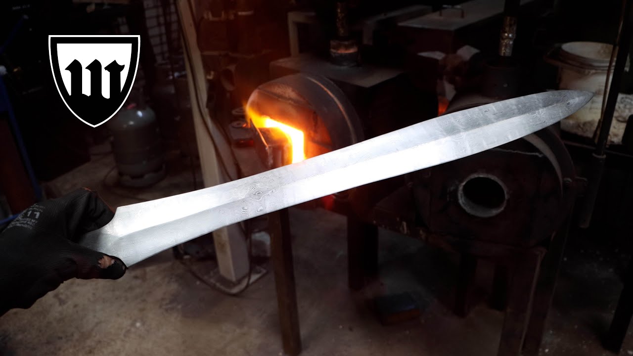 Forging a Gladius Hispanicus sword, part 1, forging the blade. - YouTube