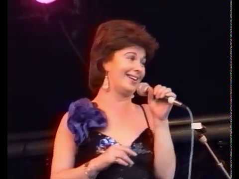 Eileen King & The Kingsmen Redbridge, 20th June 1993 - YouTube