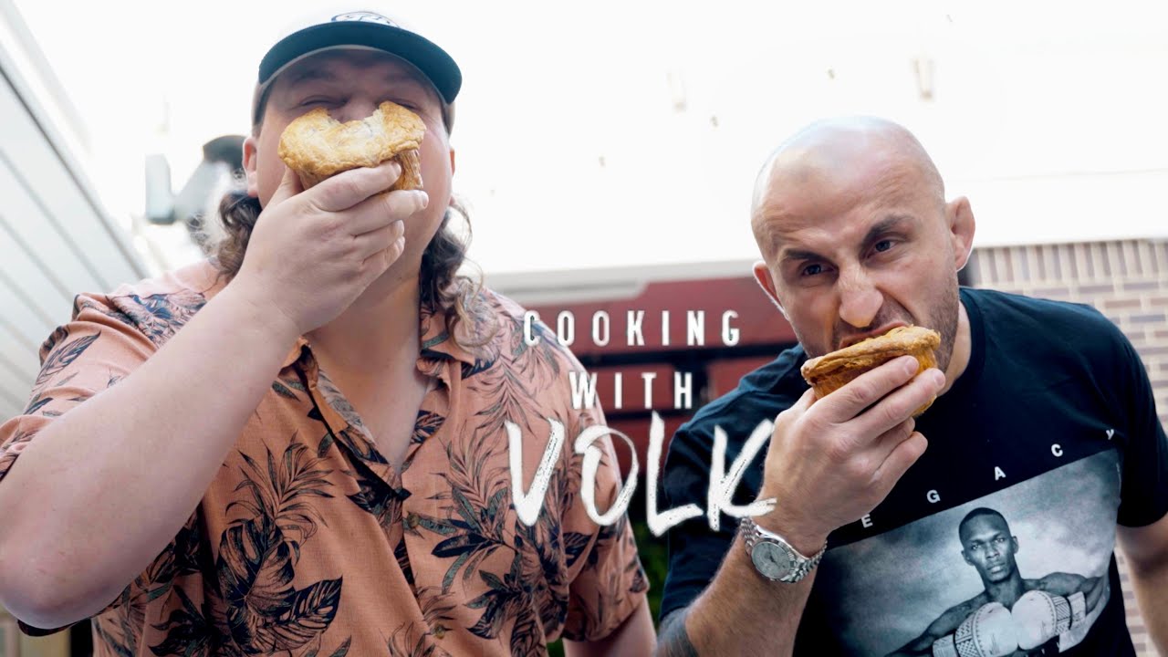 Kangaroo Pies with Alexander Volkanovski - Cooking With Volk