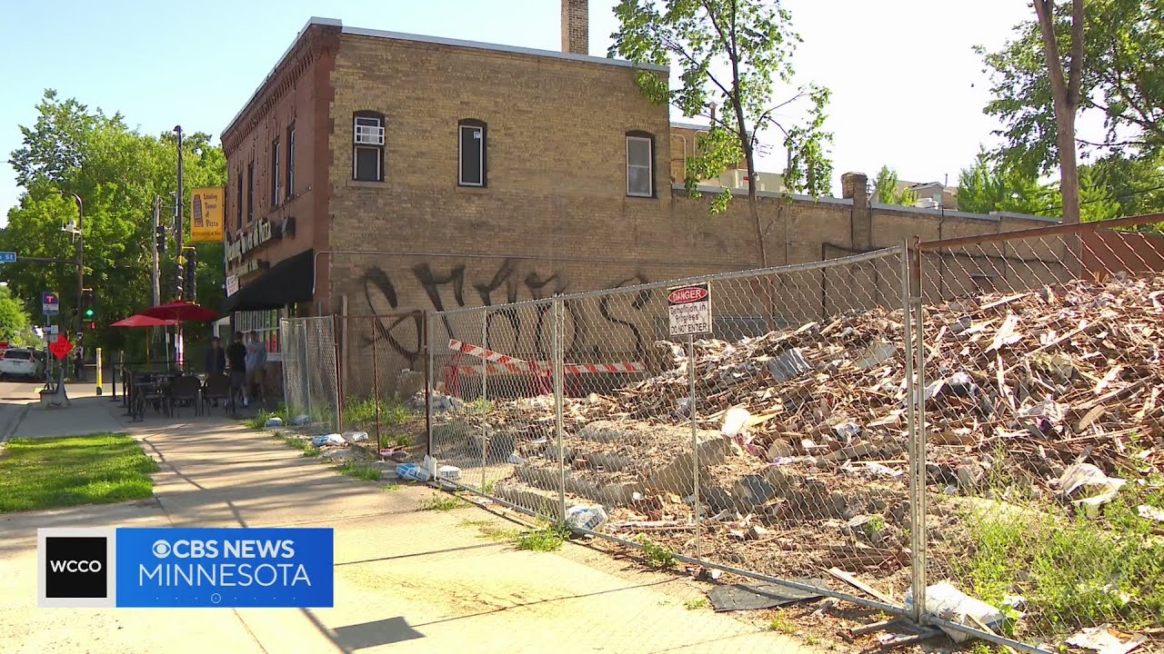 Rubble of burned apartment building remains 6 months after fire - YouTube