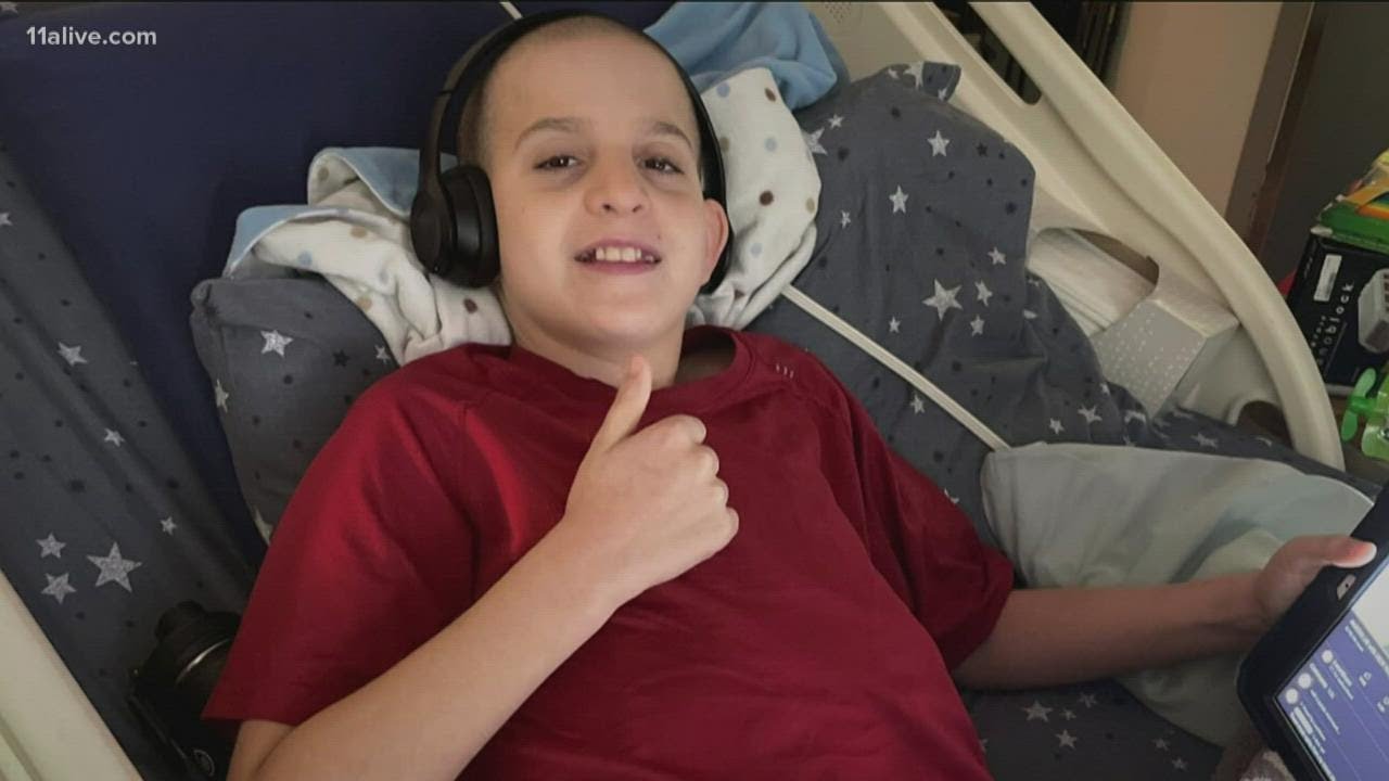 Three-time cancer survivor paying it forward at 14 years old - YouTube