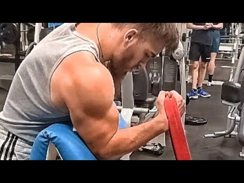 average slavic man lifts 110lbs/50kg with one arm - YouTube