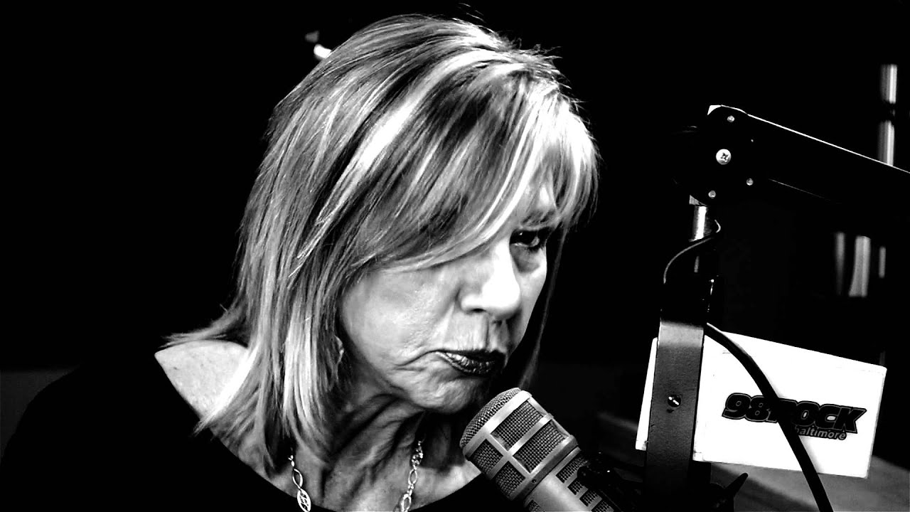 Sarah Fleischer Talks About Having Dinner with the Scorpions - YouTube