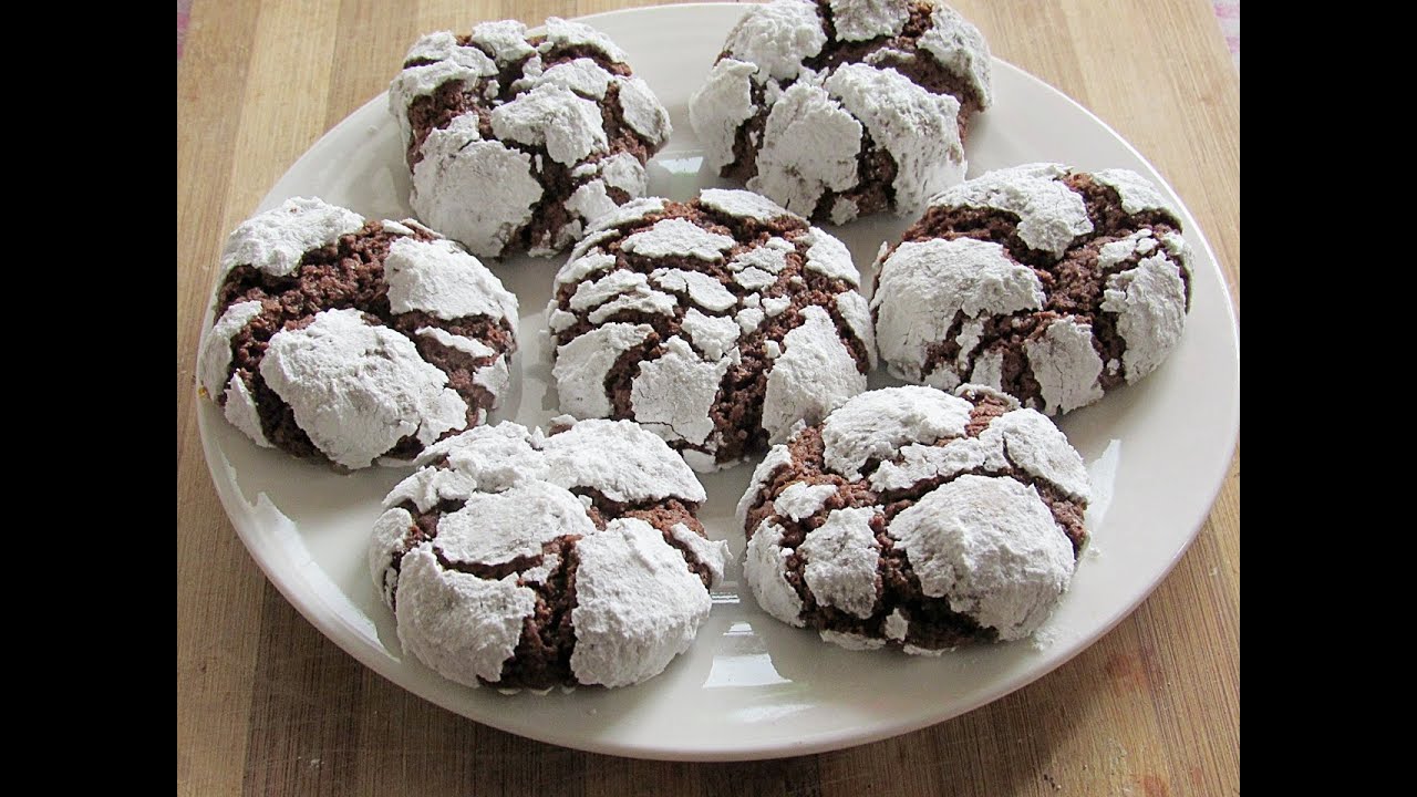 Chocolate Crinkle Cookies Video Recipe | Christmas Baking | Nisa Homey ...