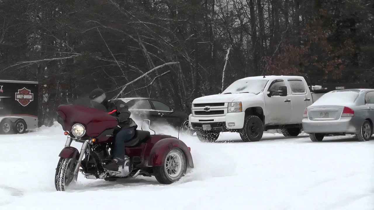 Heritage HD Trike in snow 2015 - YouTube