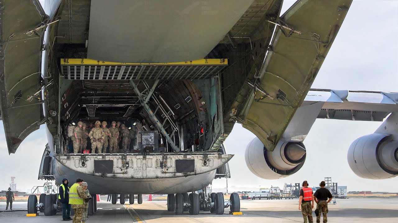 US Special Technique to Load Tons of Hardware Inside Massive C-5 Galaxy ...