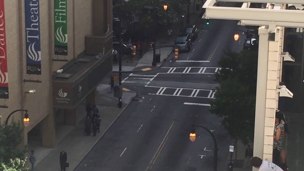 NYPD rush in! Fast and Furious 8 filming in Atlanta - YouTube