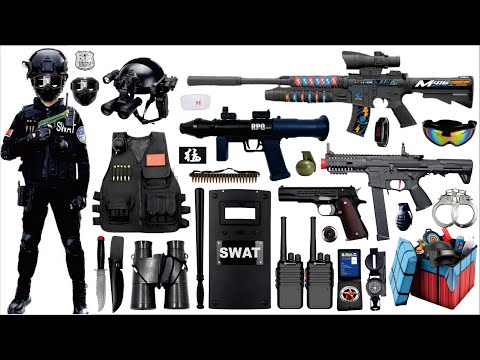 Unpack and collect toy guns, G36 submachine guns, M14 assault rifles, Colt 1911 pistols, and daggers
