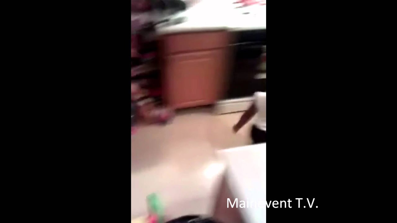 little Girl Dancing to T pain Booty Wurk - YouTube