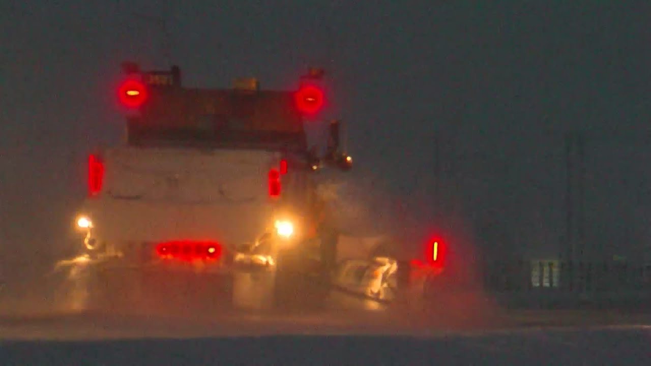 MnDOT Prepping For Icy Monday Commute - YouTube