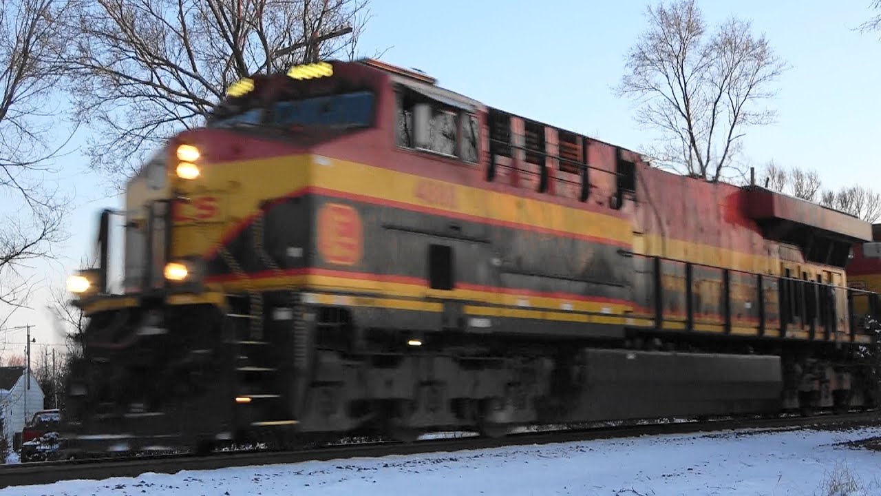 KCSM 4888 Leads a Stack Train, Fruitland, IA 3/7/22 - YouTube