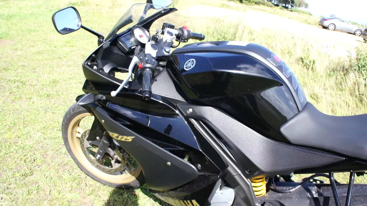 2011 Black and Gold YZF R125 Rear LED Lights and Tail Tidy - YouTube