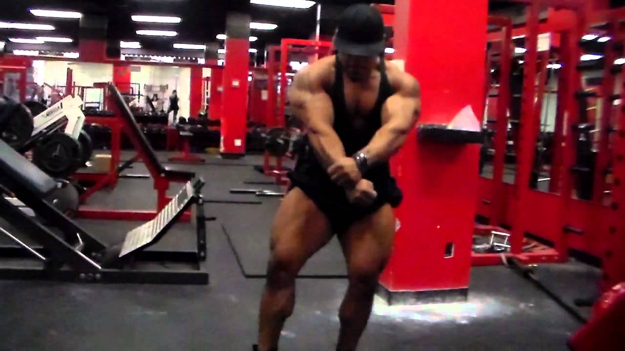 NPC Bodybuilder Charles Curtis Doing A Little Off Season Flexing ...