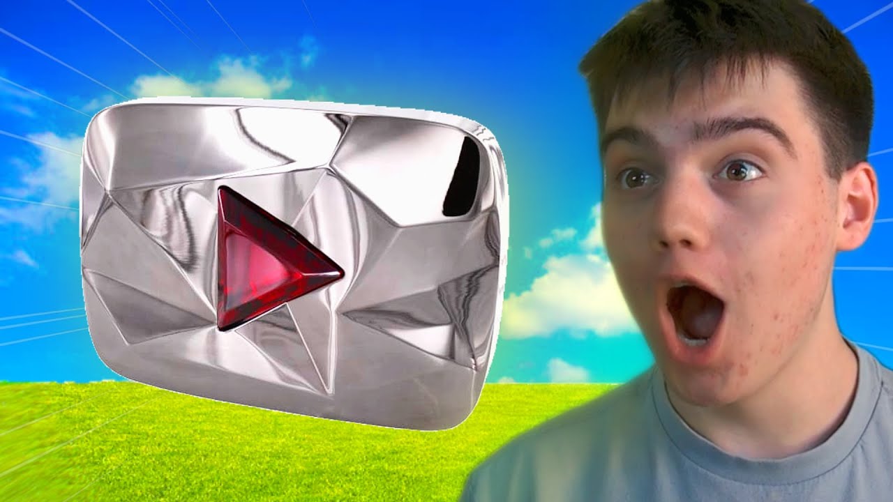 Becoming The BEST YouTuber in Roblox - YouTube