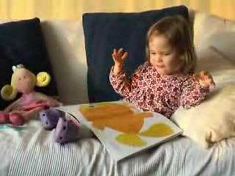 2 year old signing 'Brown Bear', using british Sign Language - YouTube