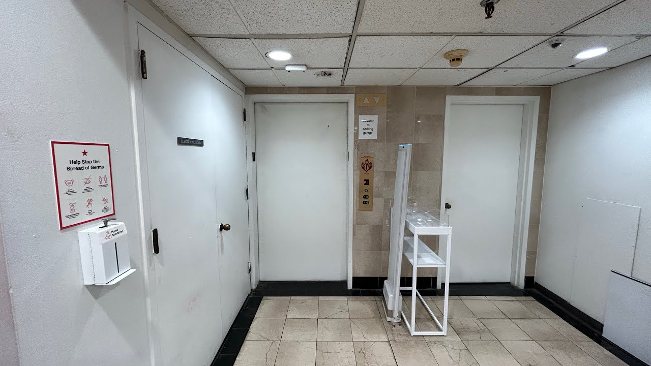 KONE Hydraulic Parking Elevator At Macy’s (Wanamaker Building) In ...