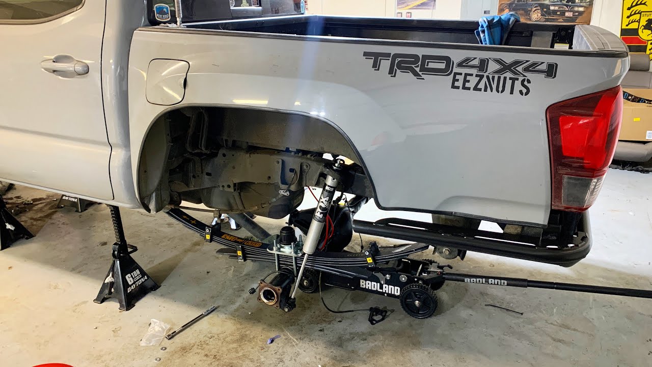3rd Gen Tacoma On 40’s: Rear setup is almost complete! - YouTube