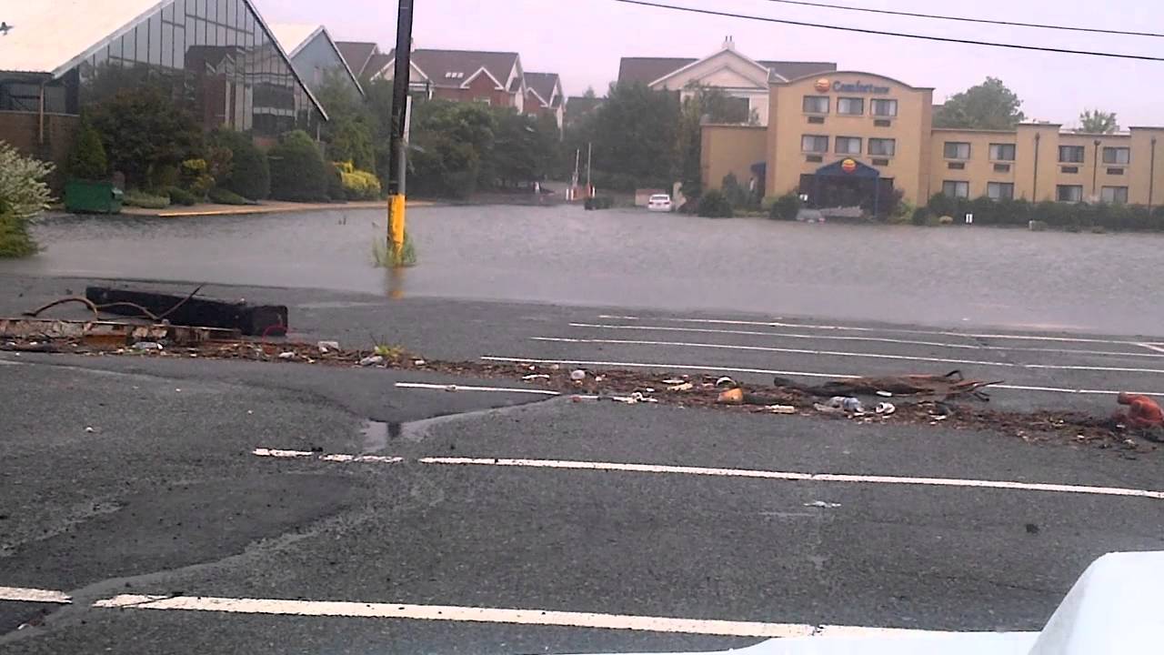 Hurricane Irene aftermath in Edgewater, NJ August 28, 2011 - YouTube