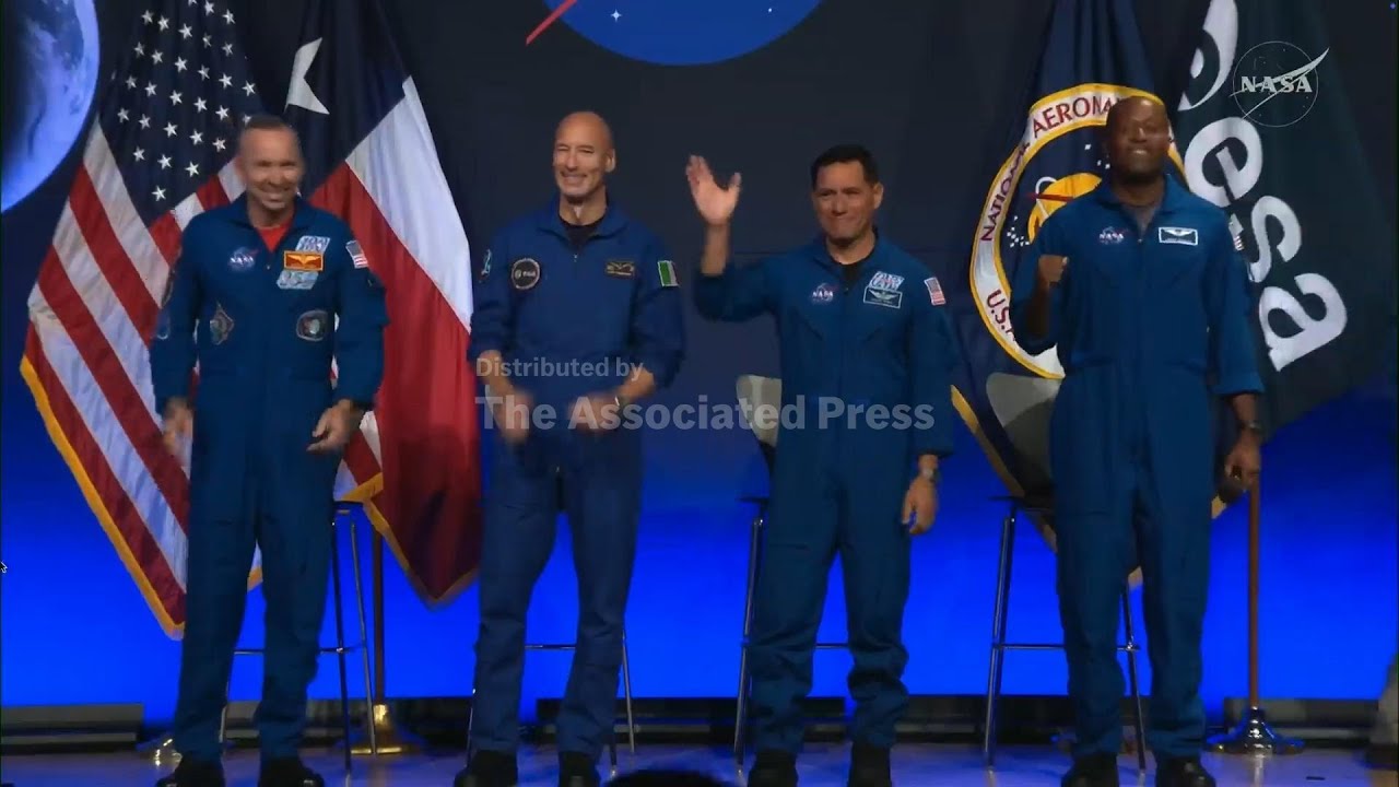 NASA unveils Artemis III astronauts to test technology for a future ...