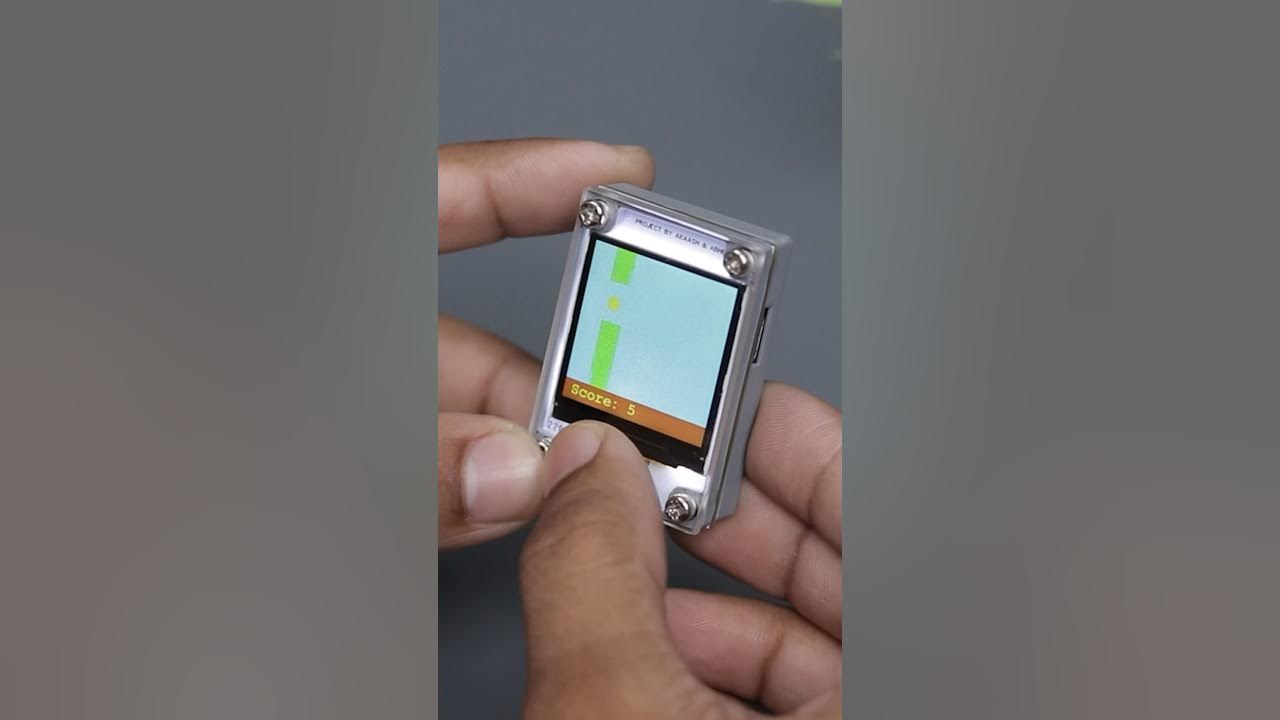 Building a Tiny Handheld Game #diyprojects #diy #arduino #thewrench # ...