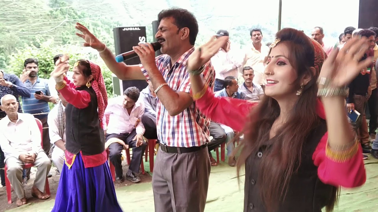 Himachali Singer Sanjeev Dixit and Chandni dancer group - YouTube