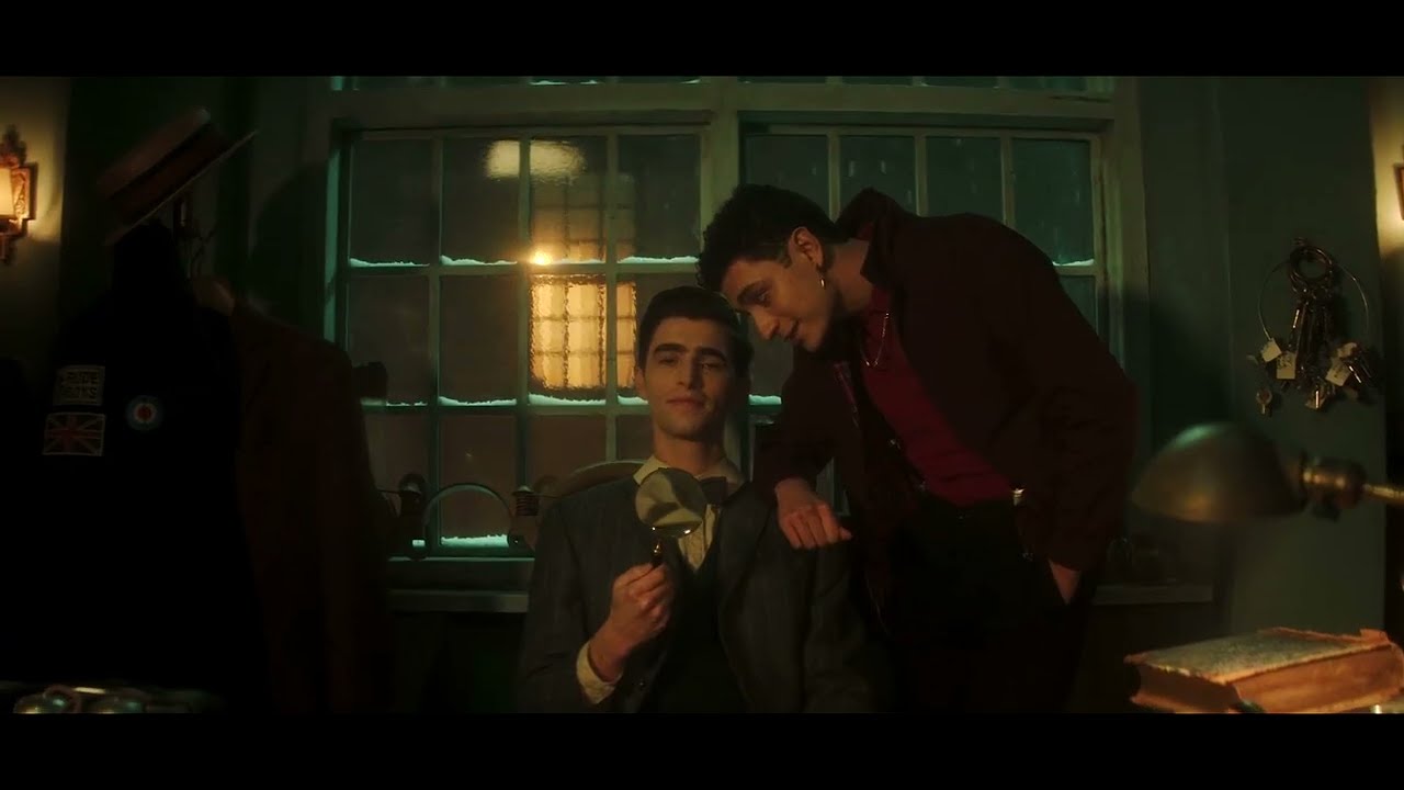 One Last Kiss (Edwin/Charles - Dead Boy Detectives) - YouTube