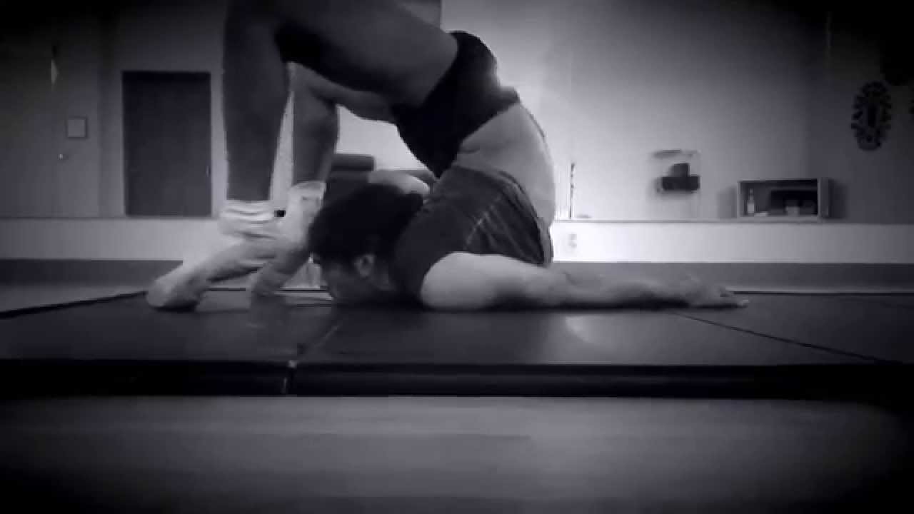 Contortion training, chest stand, male contortion, backbend training - YouTube