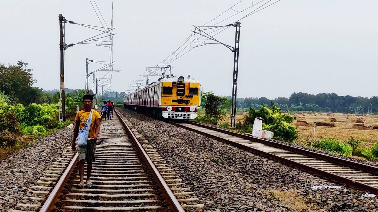 Bandel to Katwa EMU- High speed Local Train of Eastern Railway - YouTube