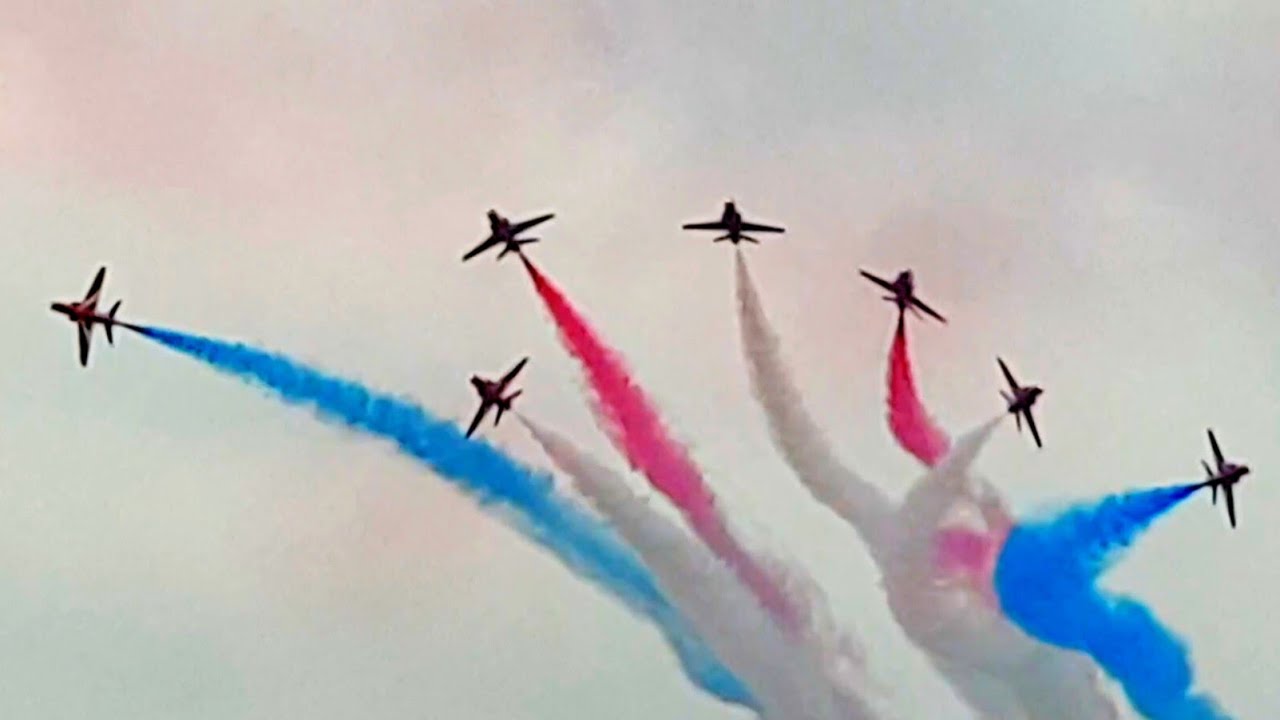 RAF RED ARROWS Midlands Air Festival 2024| Part 2 - YouTube