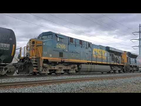 CSX SD70ACE-T4 8905 Leads CN 327 - YouTube
